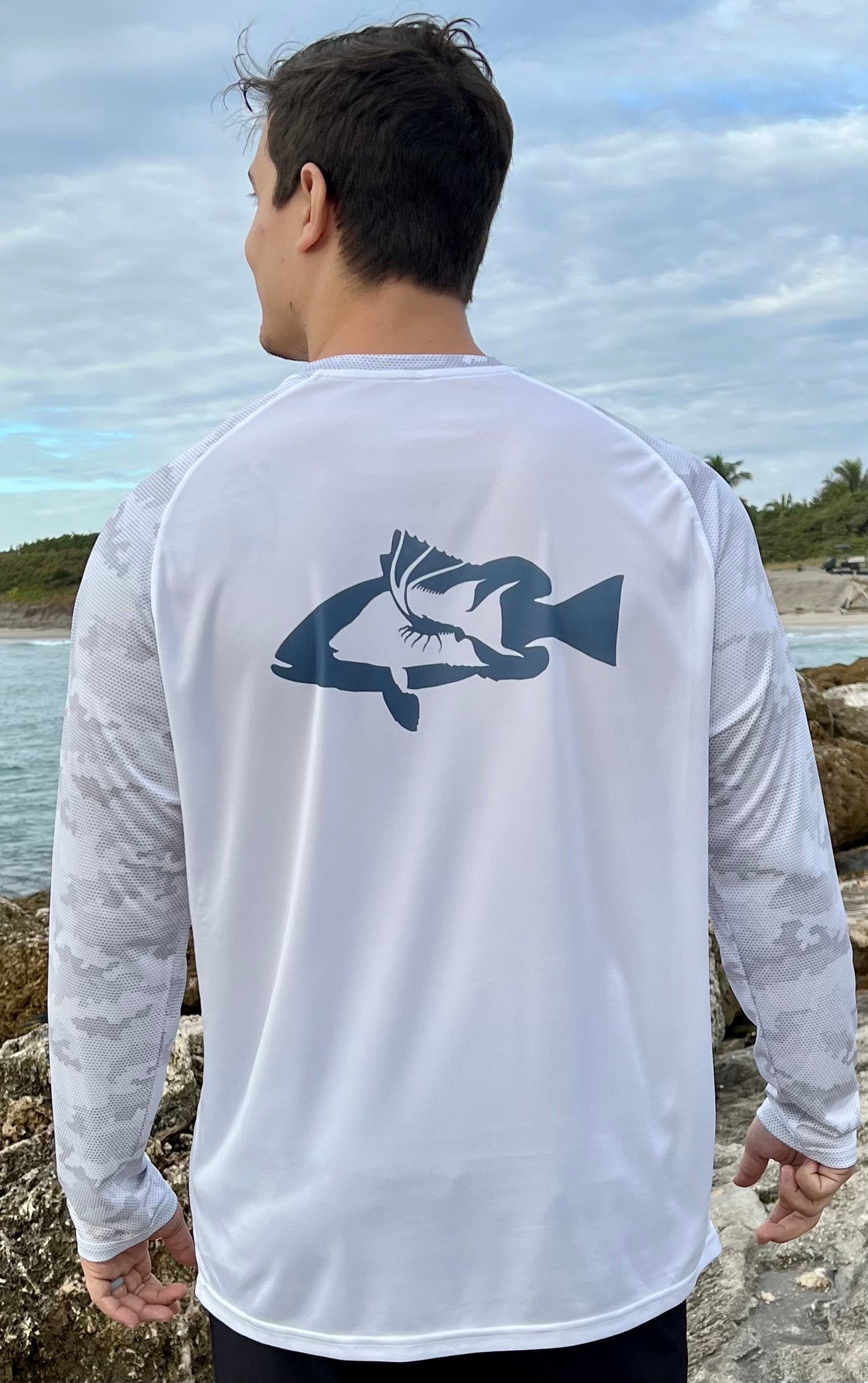 Gray Camo Cayman with Diver Design – 3rd Reef Line